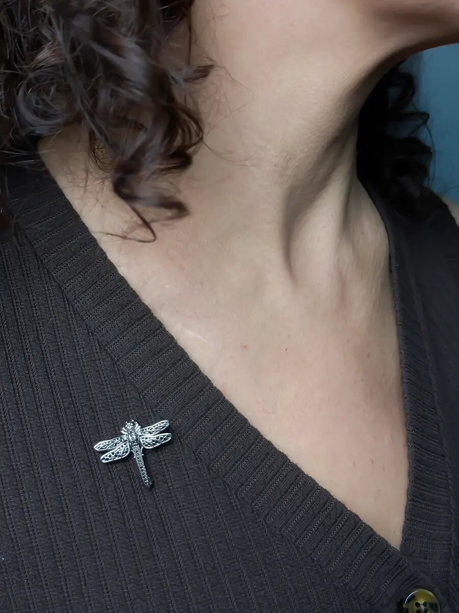 Брошь, серебро, 925 проба, родирование, шпинель