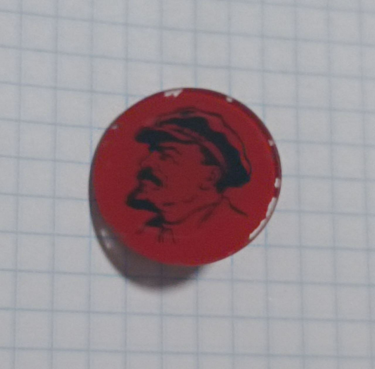 Значок с изображением Ленина