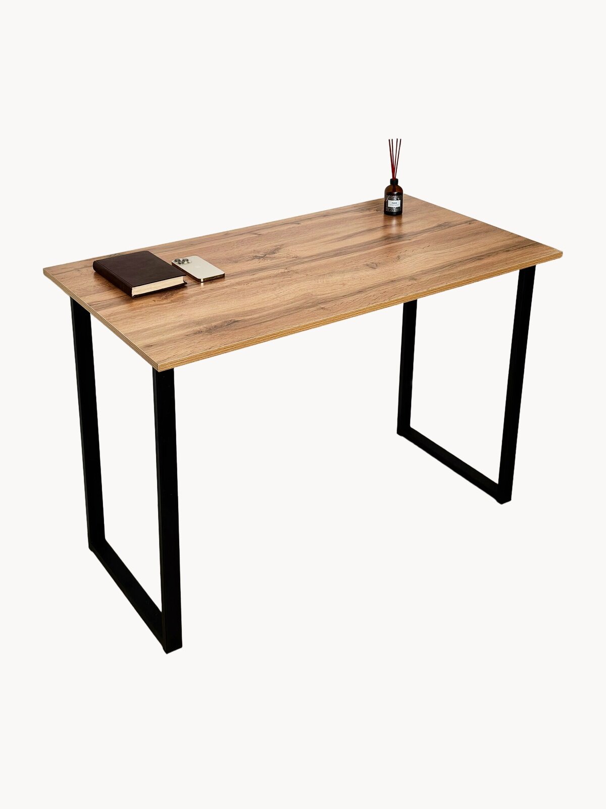 Письменный стол