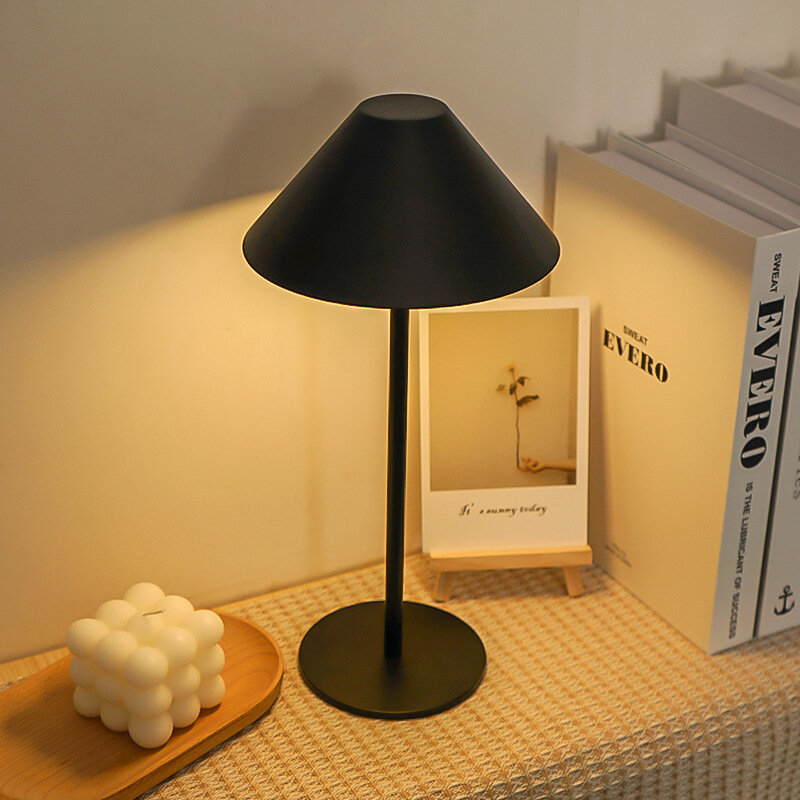 Ретро простая светодиодная перезаряжаемая сенсорная настольная лампа из кованого железа в стиле ретро 15x10x33 см