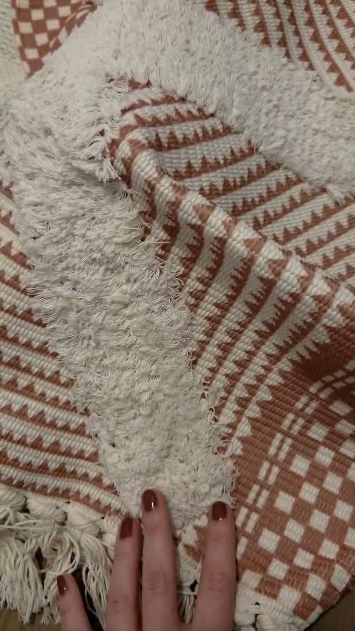 Дачный ковер/ Хлопковый / Скандинавский на пол , 60x90 см, геометрический рисунок, бежевый/ коврик с помпонами — фото 1