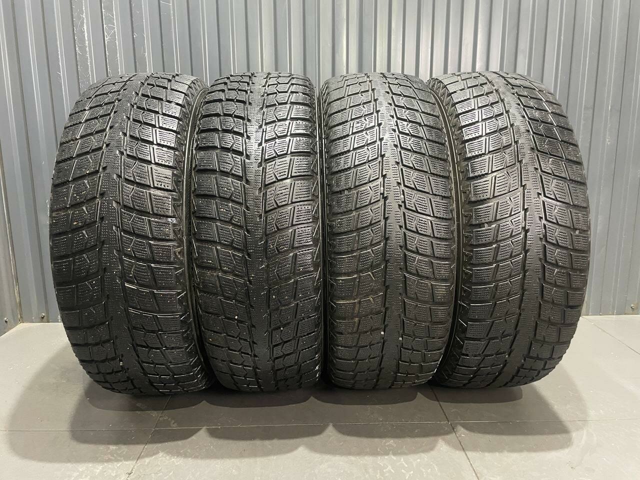 Зимние шины нешипованные Green-max Winter Ice I-15 SUV 235/60 R18 15.0% износ PT0005911 TSB040414