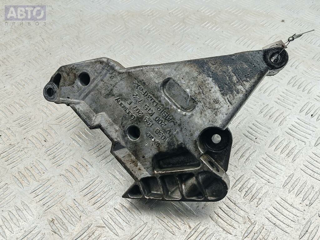 Кронштейн двигателя опорный Volkswagen Passat B6