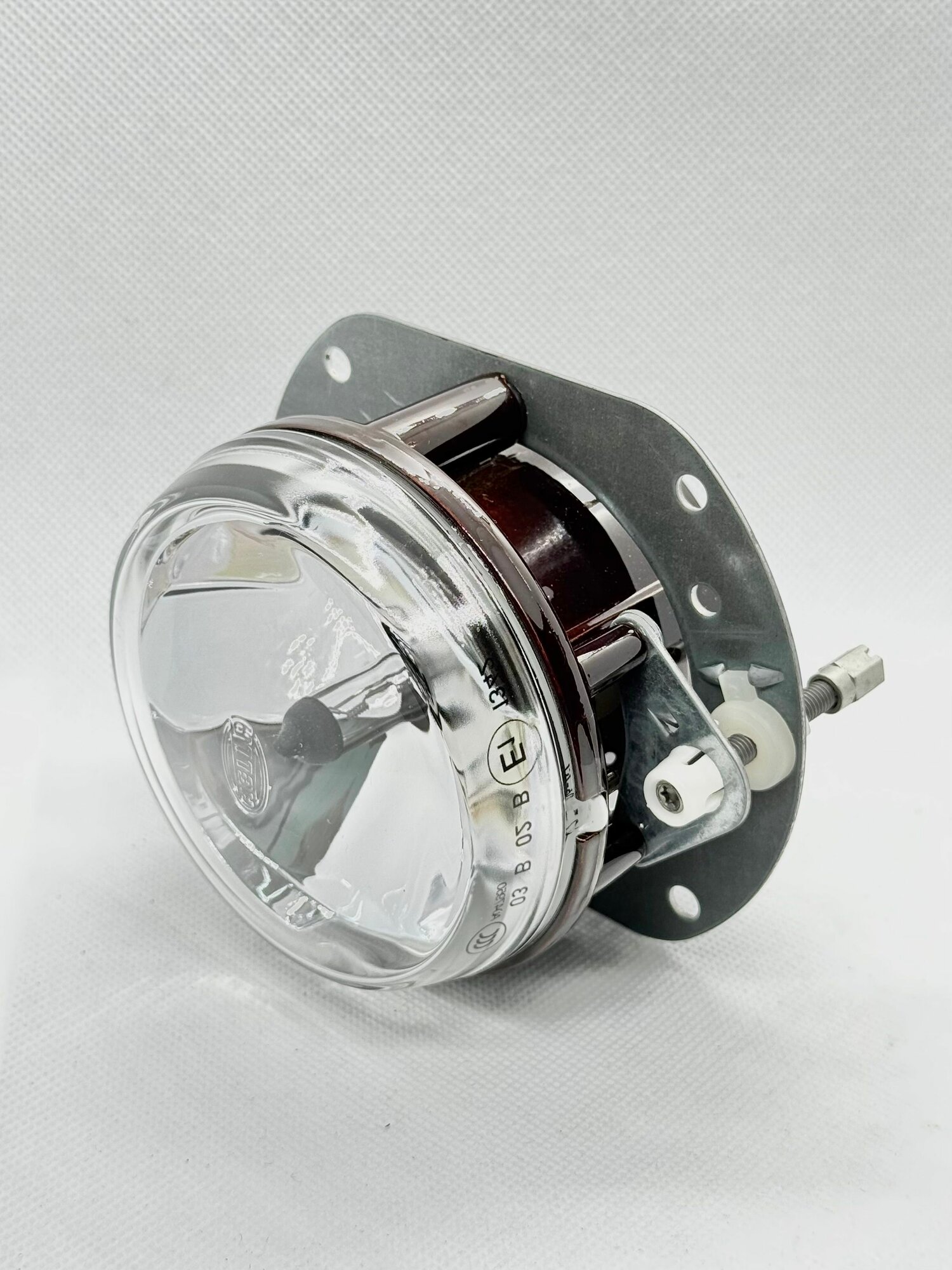 Фара противотуманная HELLA 1N0008582037 галогенная, D90 мм, 24V, H7