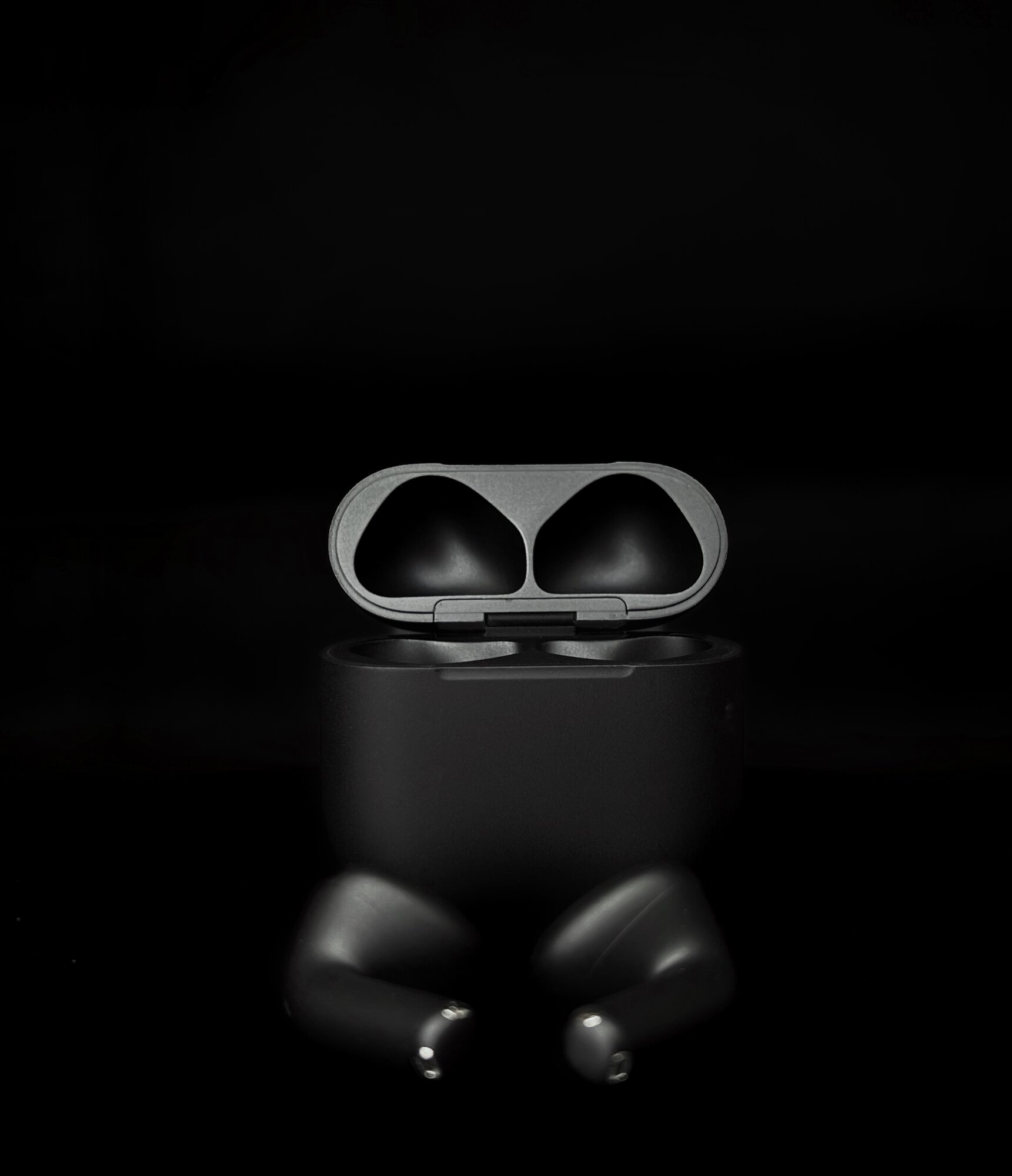Беспроводные наушники Apple Airpods 4 ANC "с активным шумоподавлением" ( Черные матовые тотал )