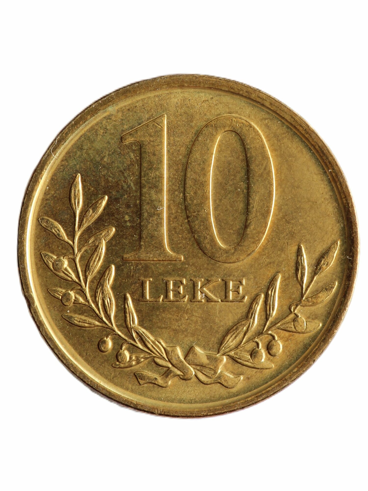 Подлинная монета 10 леков Албании 2013 года
