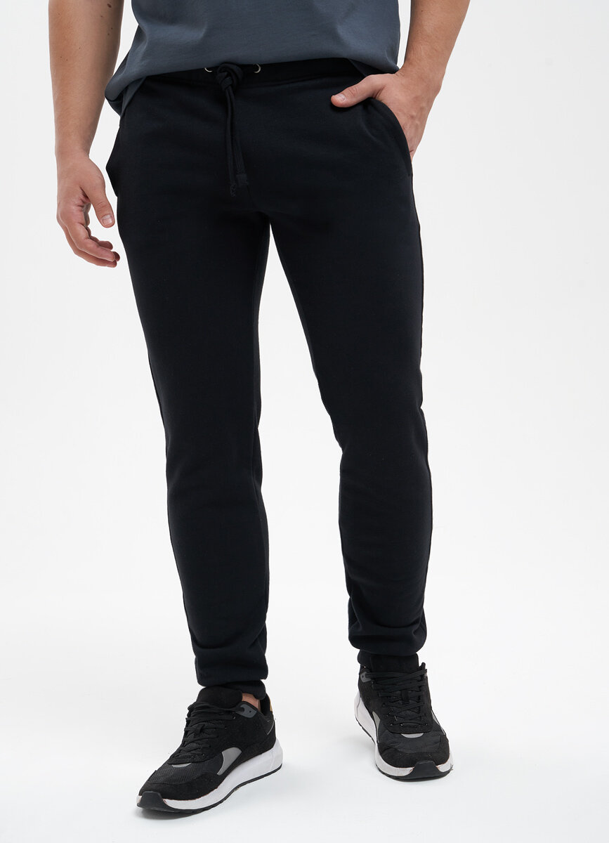 Брюки спортивные