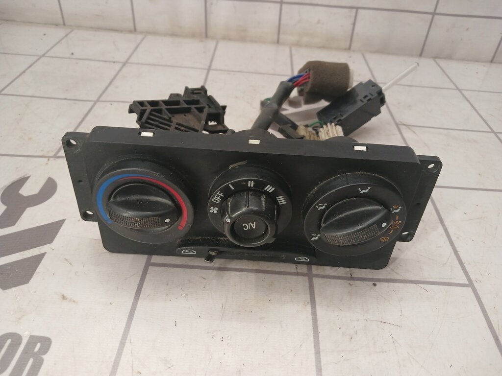Блок управления печкой Kia RIO 1 2000-2004