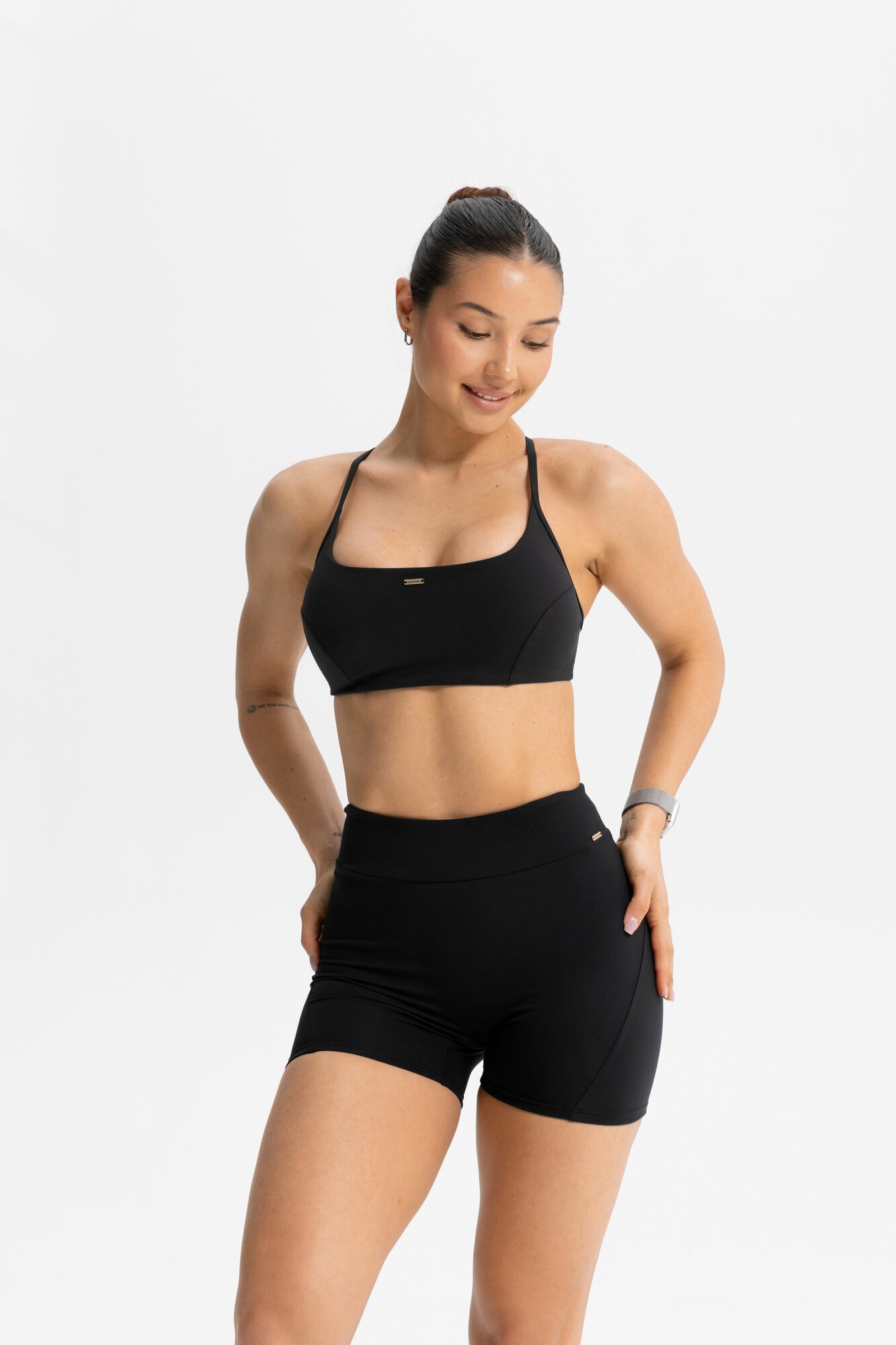 Шорты спортивные