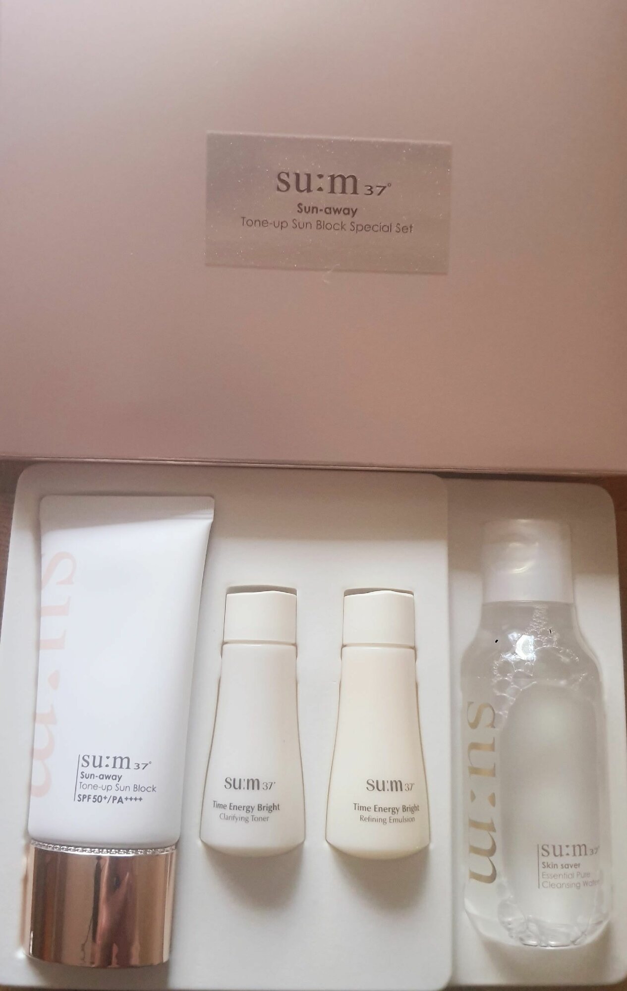 Набор с тонирующим солнцезащитным кремом Su: m37 Sun-Away Tone-Up Sun Block Special Set