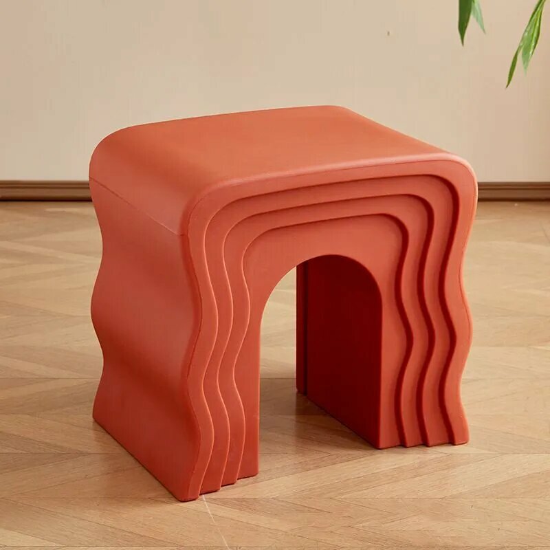 Журнальный стол, пластик, 47 см x 34 см x 45 см, коричнево-красная столешница