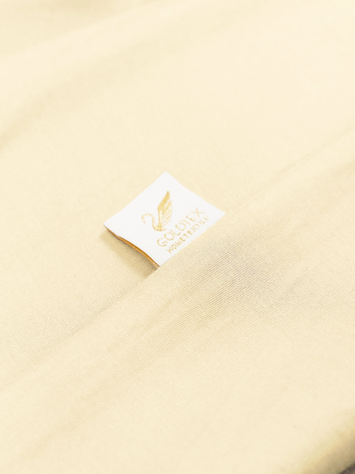 Постельное белье Euro GoldTex, сатин, бежевое, евроразмер, наволочки 50x70, пододеяльник 200x220 — фото 1