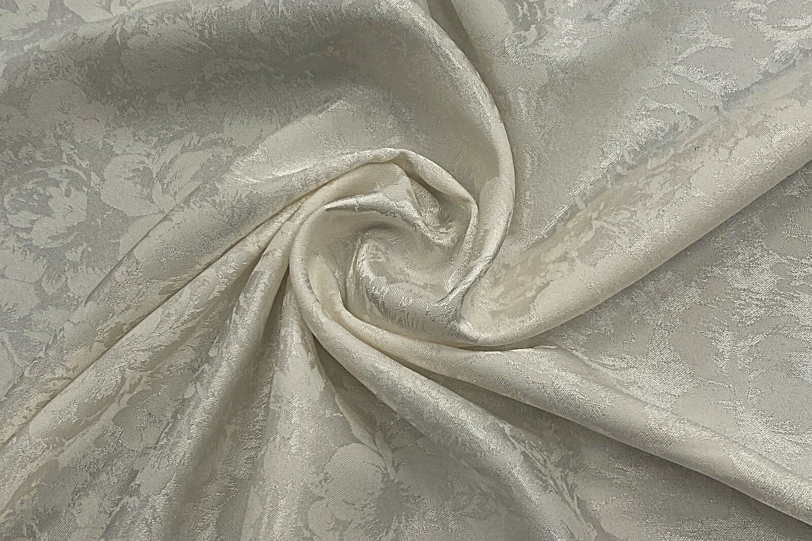 Ткань Атлас жаккард-стрейч молочно-белый, 160 г/пм, ш148см, 0,5 м