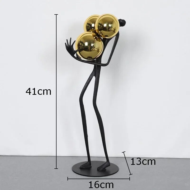 Металлическая статуэтка мужчина с золотым шаром, Черный