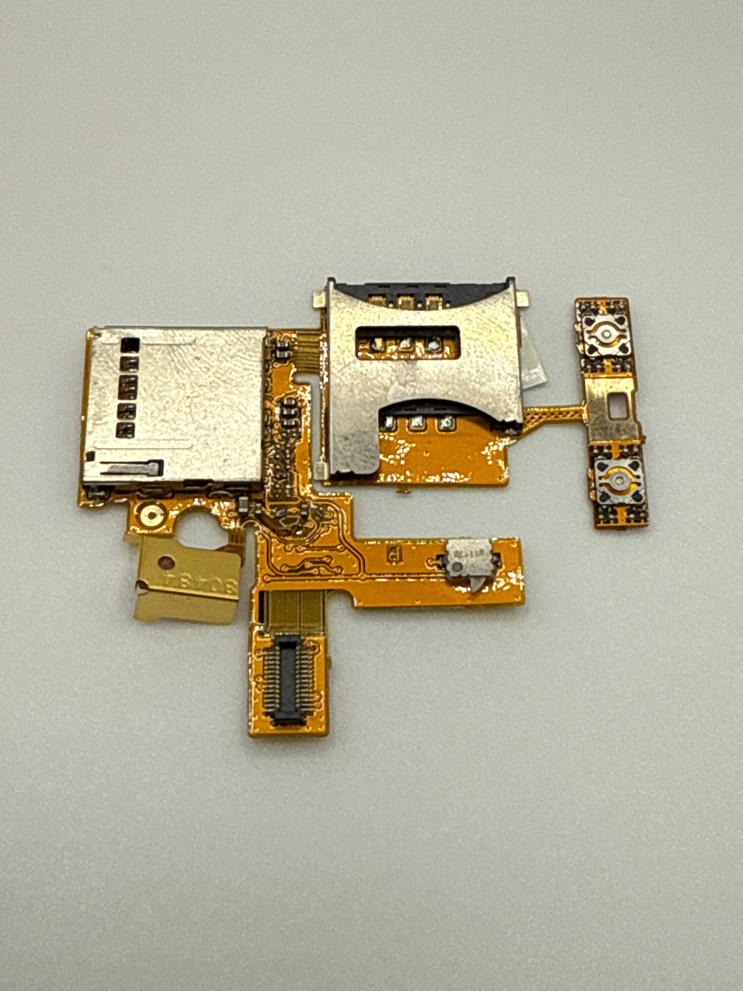 Шлейф Sony Ericsson W380 на Sim