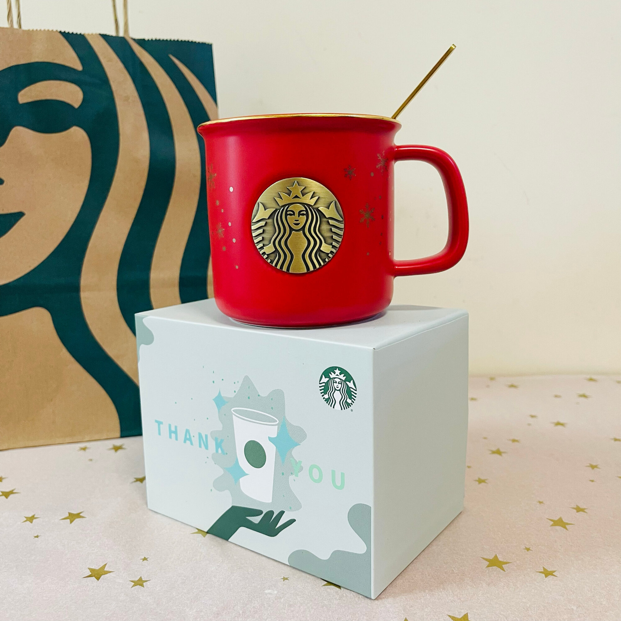 Стакан Starbucks, красный, керамический, объем 355 мл, в подарочной упаковке.