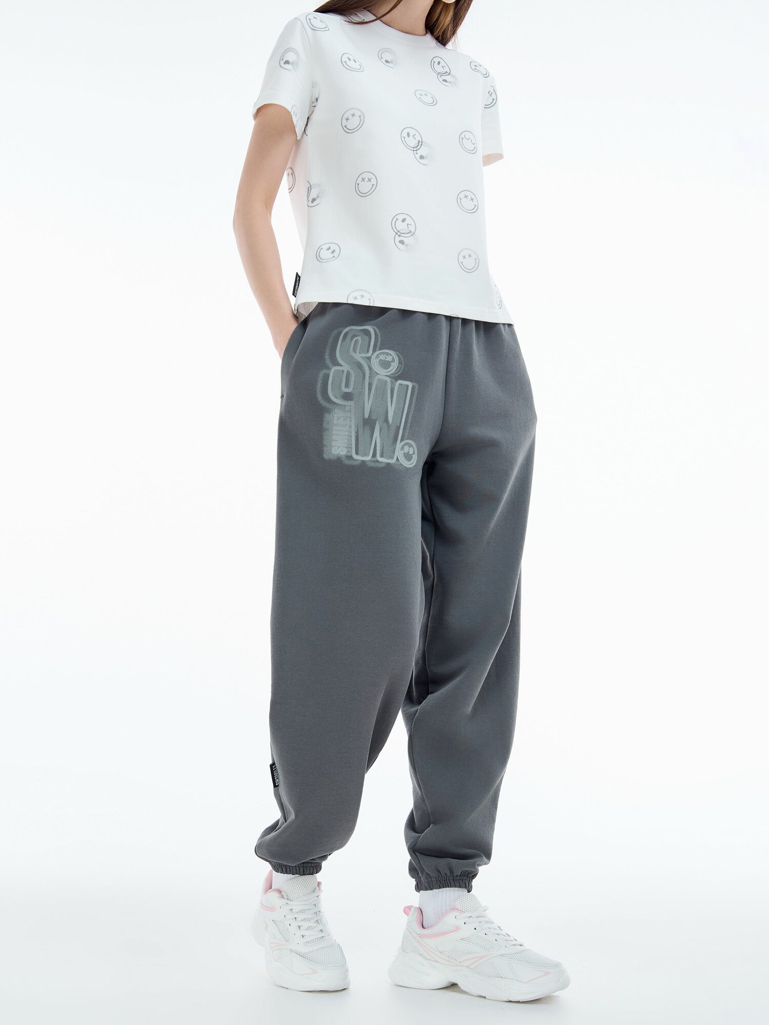 Брюки спортивные