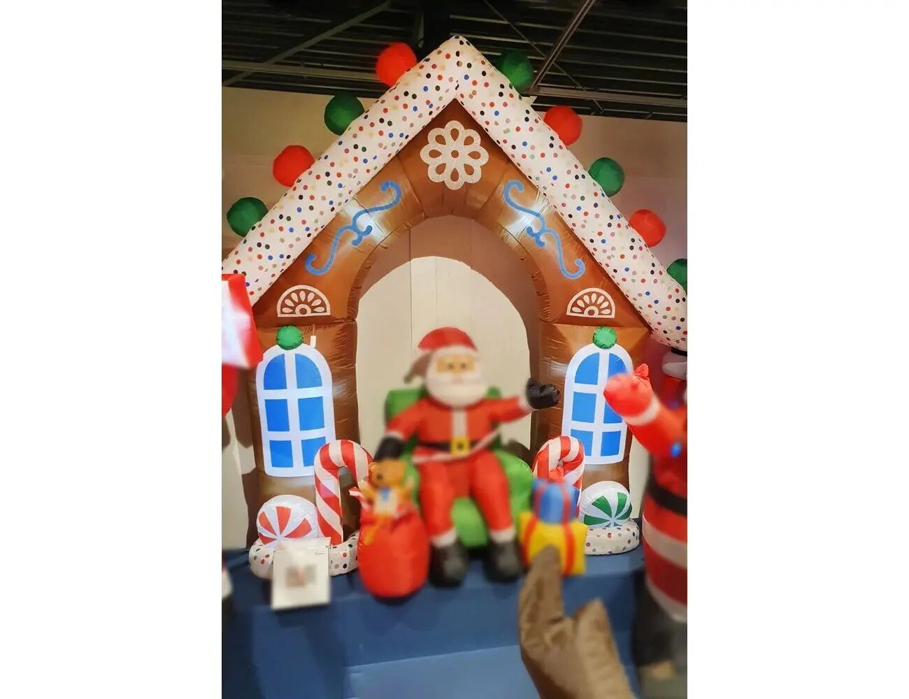 Надувная декоративная фигура с подсветкой арка 'имбирный домик', 290 см, Koopman International