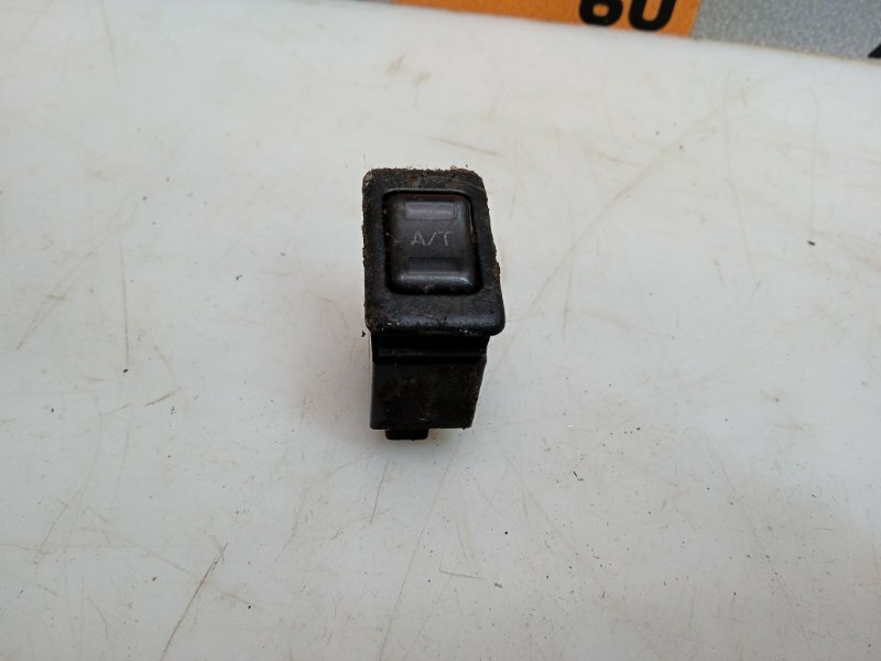Б/У спорт A/T зима, Ниссан Максима А33 Кнопка Nissan Maxima 2001 A33 315861 NISSAN арт. 251302W000