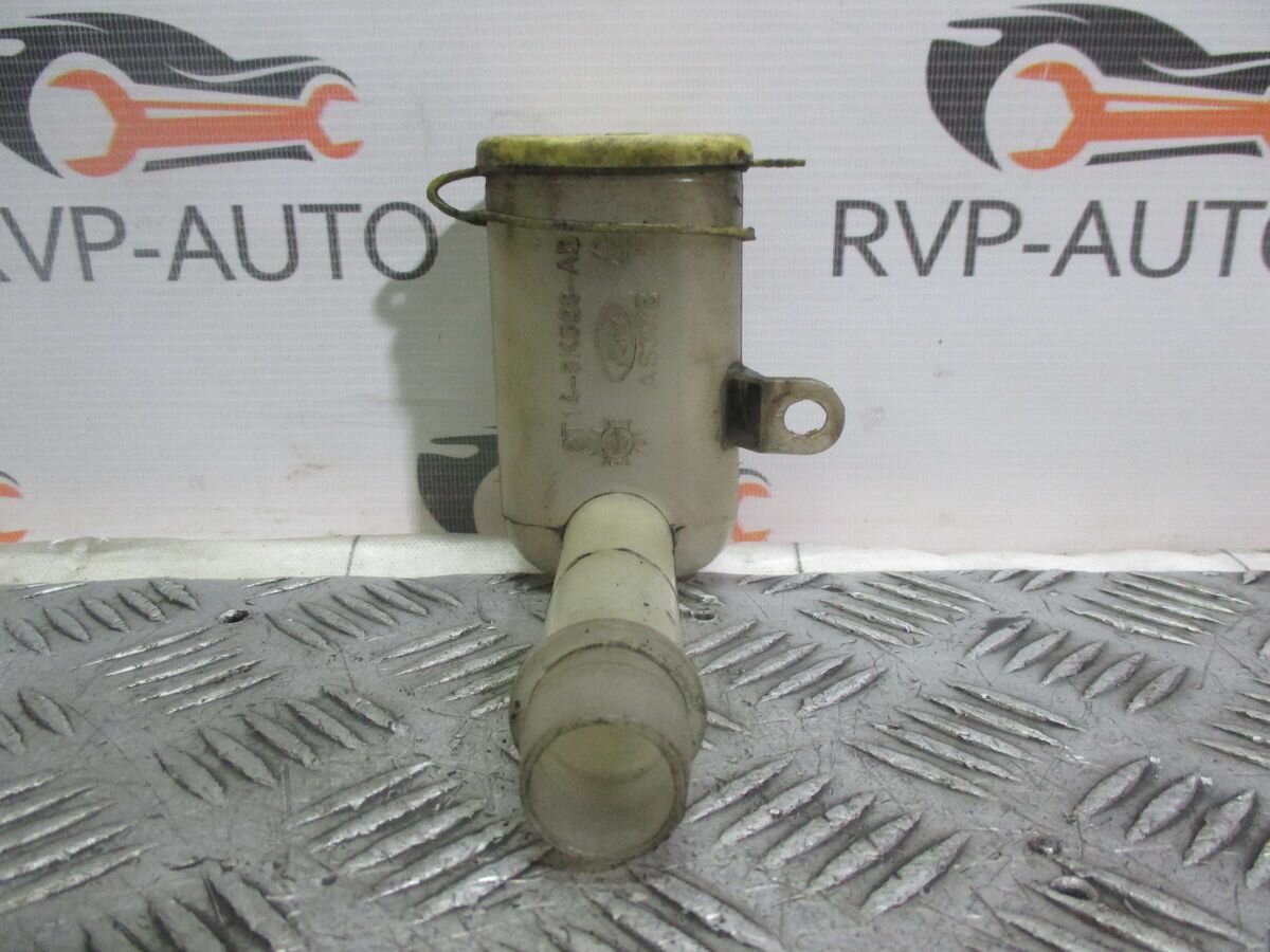 Горловина бачка омывателя Ford Transit Connect 1.8 2T148K528AB