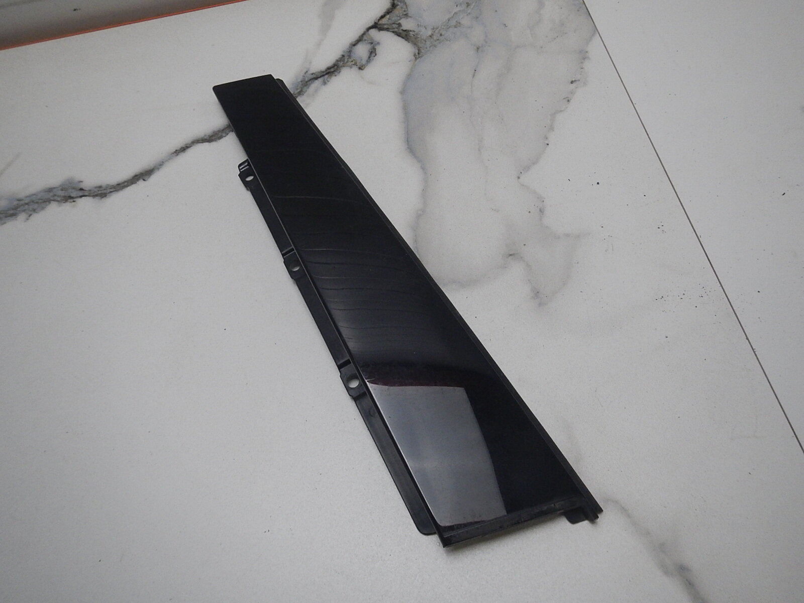 Б/У Накладка двери задней правой, Audi (Ауди)-A4 (B9) (15-) AUDI A4 (B9) (15-) Царапины. 621461 VAG арт. 8W0839902