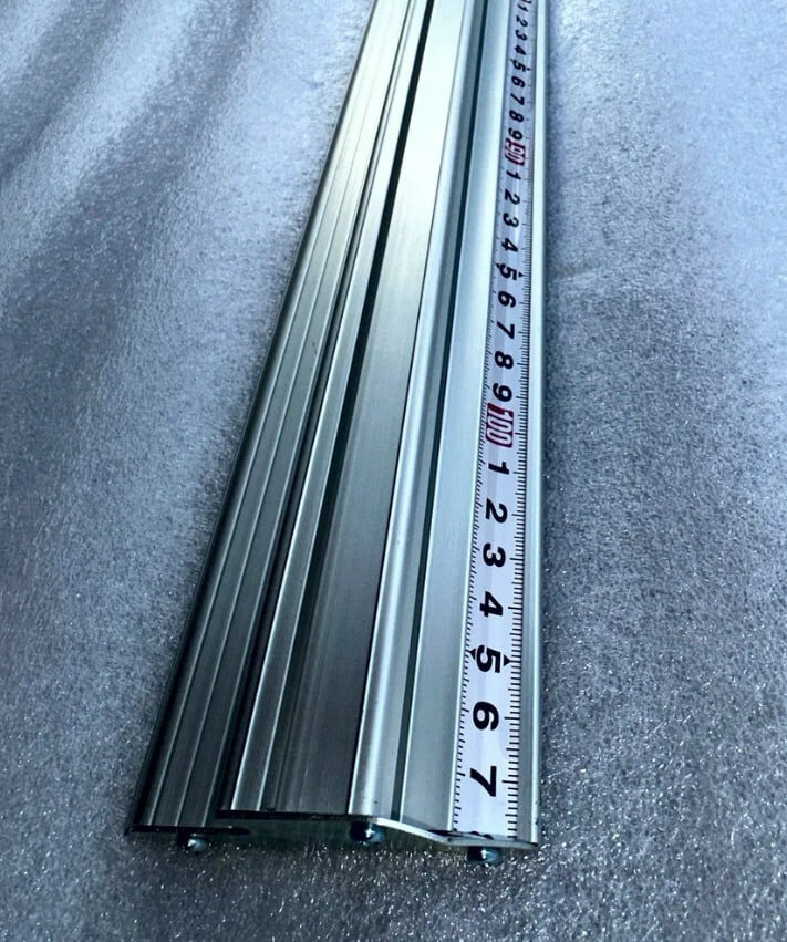 Безопасная линейка для нарезки ПВХ пленки, пластика, напольных покрытий, тканей 1000 мм