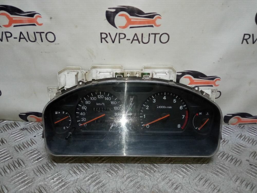 Панель приборов Mitsubishi Galant 8 2.5 АКПП MR216546