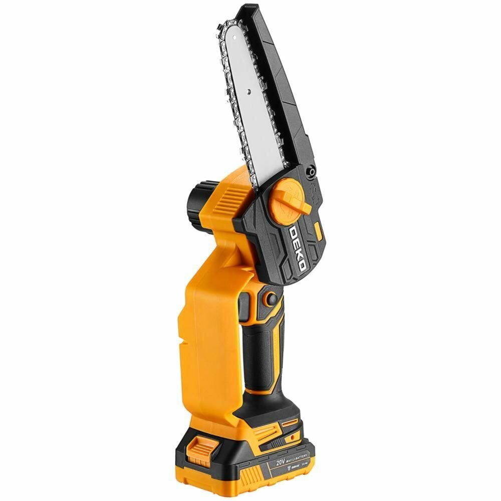 Деко DKCHS 20-6 пила аккумуляторная 20В 15.25см