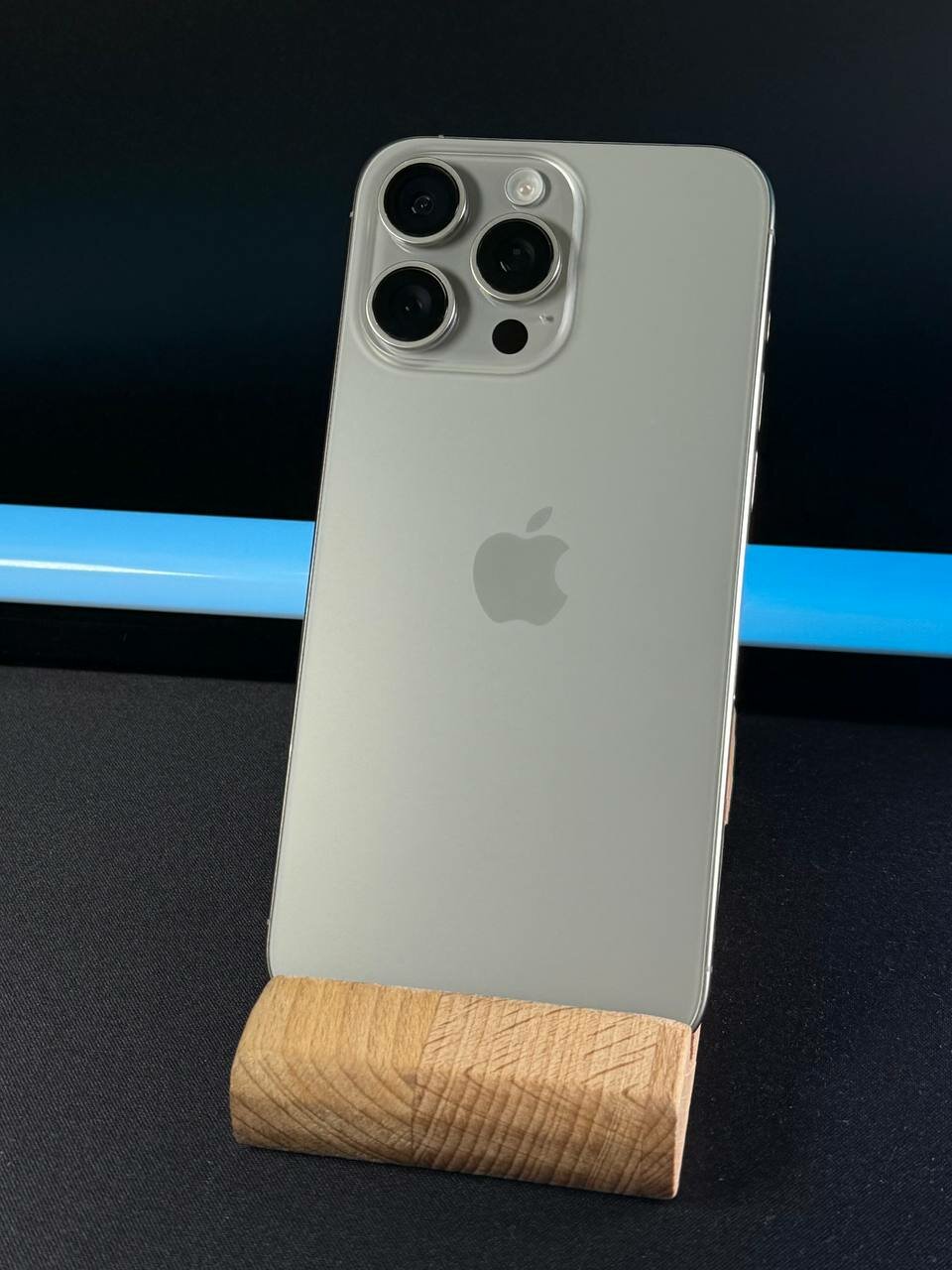 Смартфон Apple iPhone 15 Pro Max, 256gb, Natural Titanium, J, nano SIM + eSIM