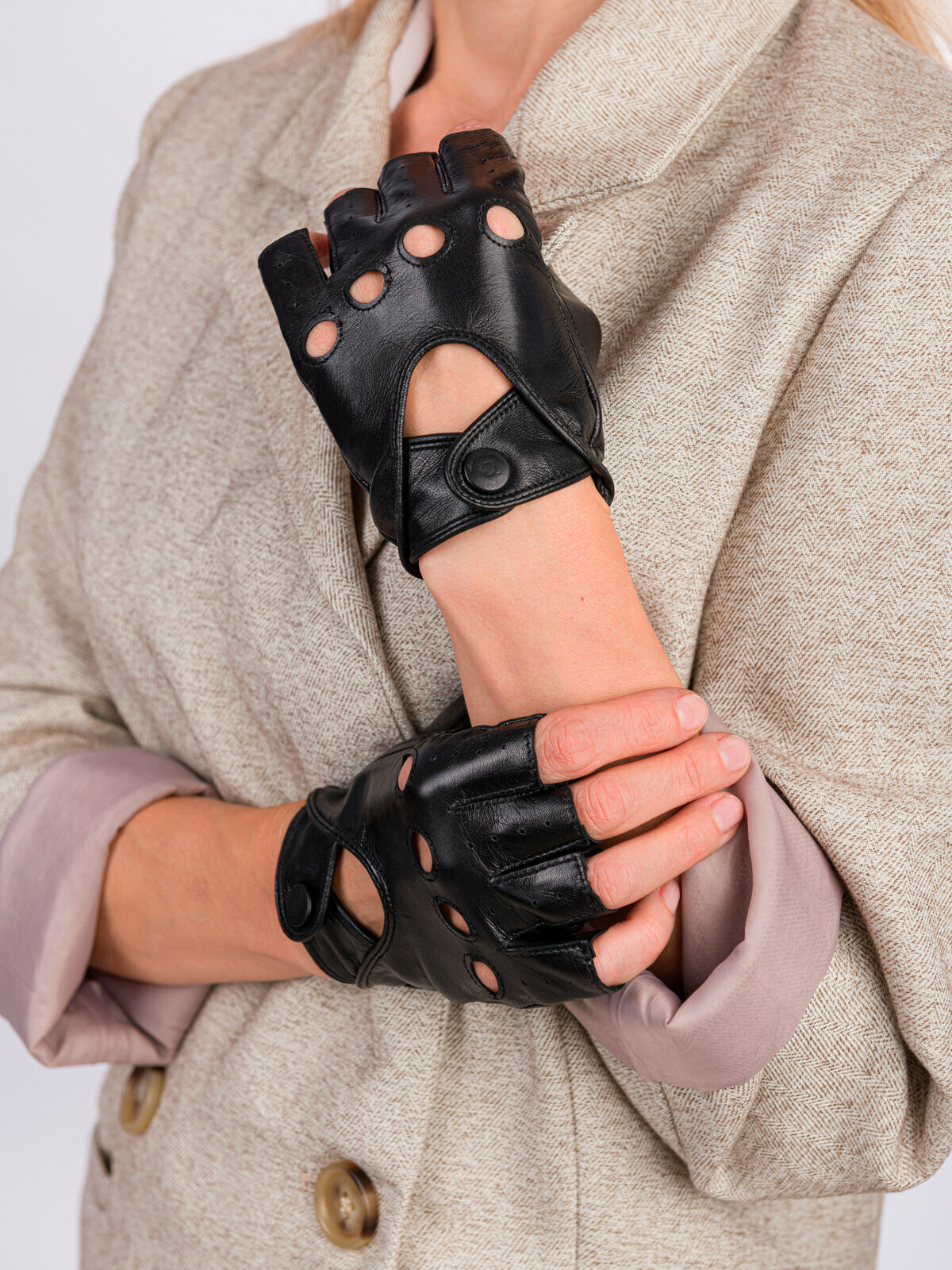 Перчатки для женщин