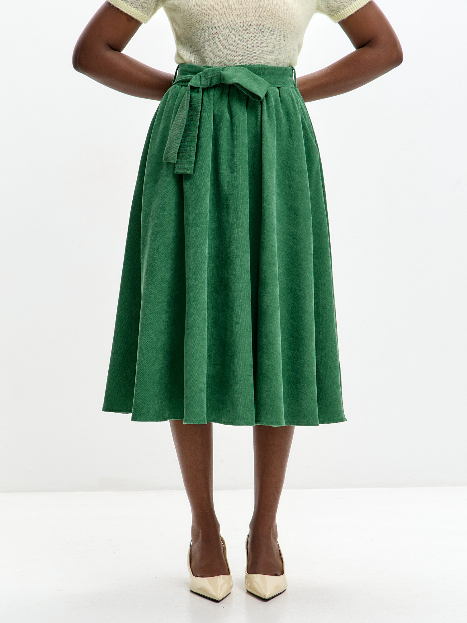 Юбка миди микровельветовая на резинке с карманами