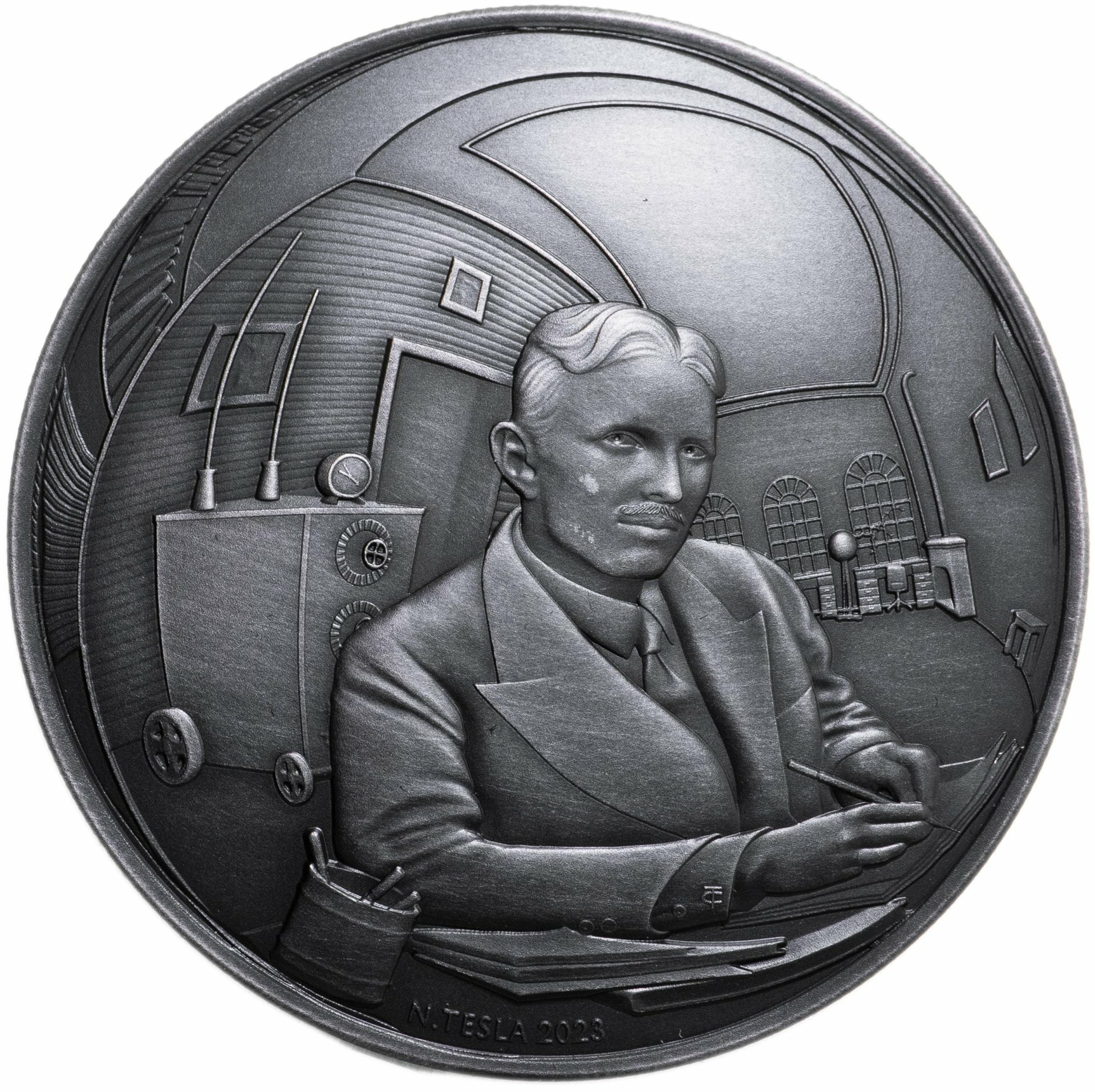 Камерун 2000 франков 2023 "Тесла" в футляре с сертификатом, Серебро 999, в сохранности UNC