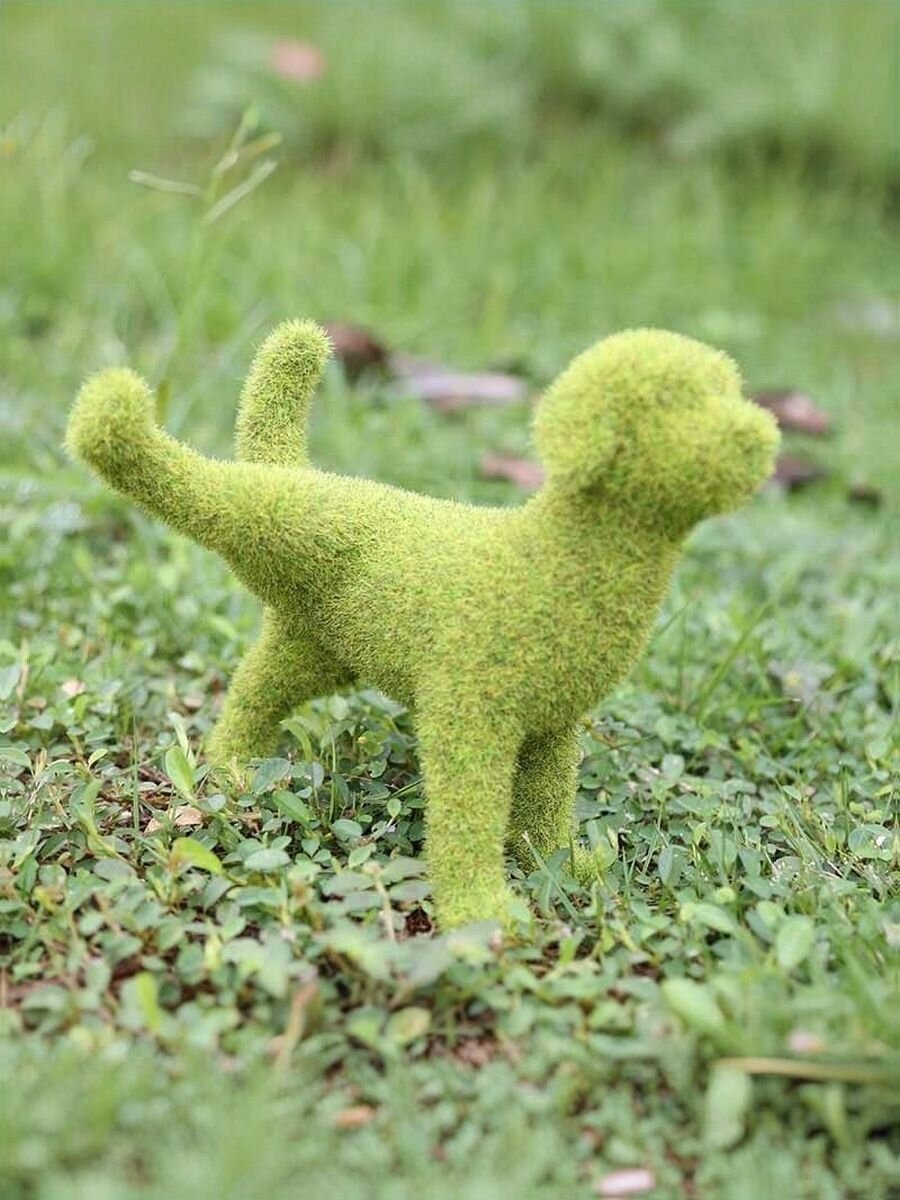 Топиарная фигура из искусственной травы