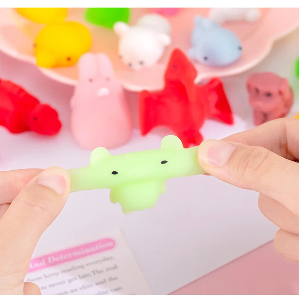 Пластиковые милые игрушки для пиньяты 30pcs