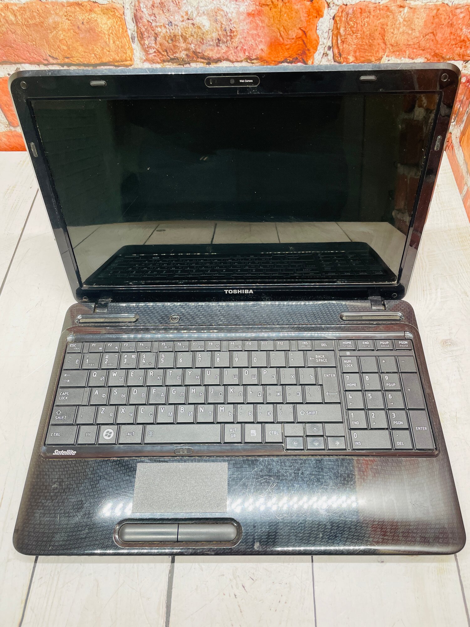 Игровой ноутбук 15,6, Toshiba L650, Intel Core i3 m370, 4 Gb DDR3, 500 Gb HDD, AMD Radeon HD 5000