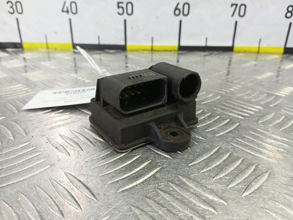 Реле свечей накала Б/У для MERCEDES-BENZ Vito W639 (2003—2010) A6519000900