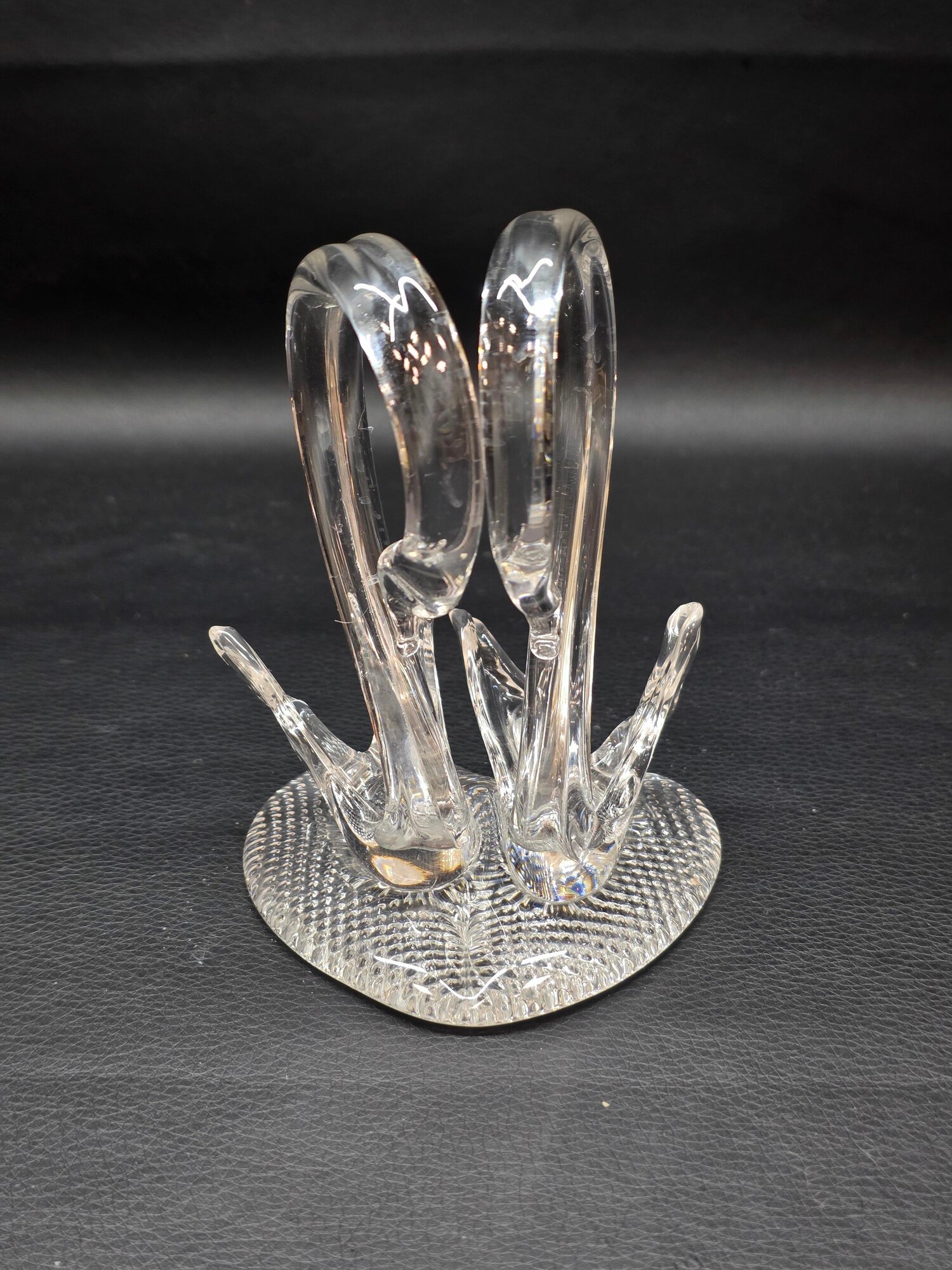 Статуэтка Лебеди влюбленные стекло