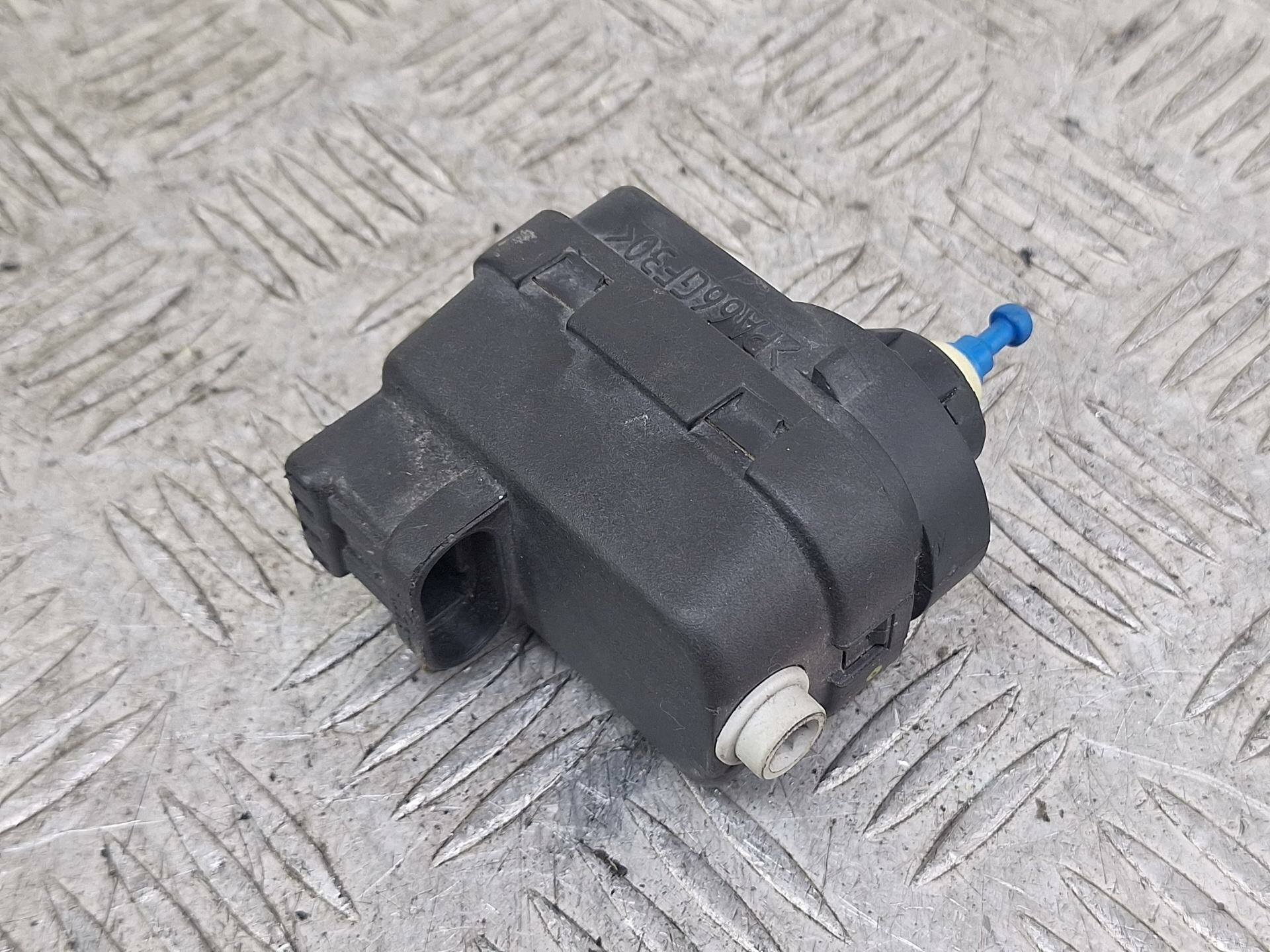 Корректор фар Nissan Primastar рест. (2006 - 2014) R7700415343