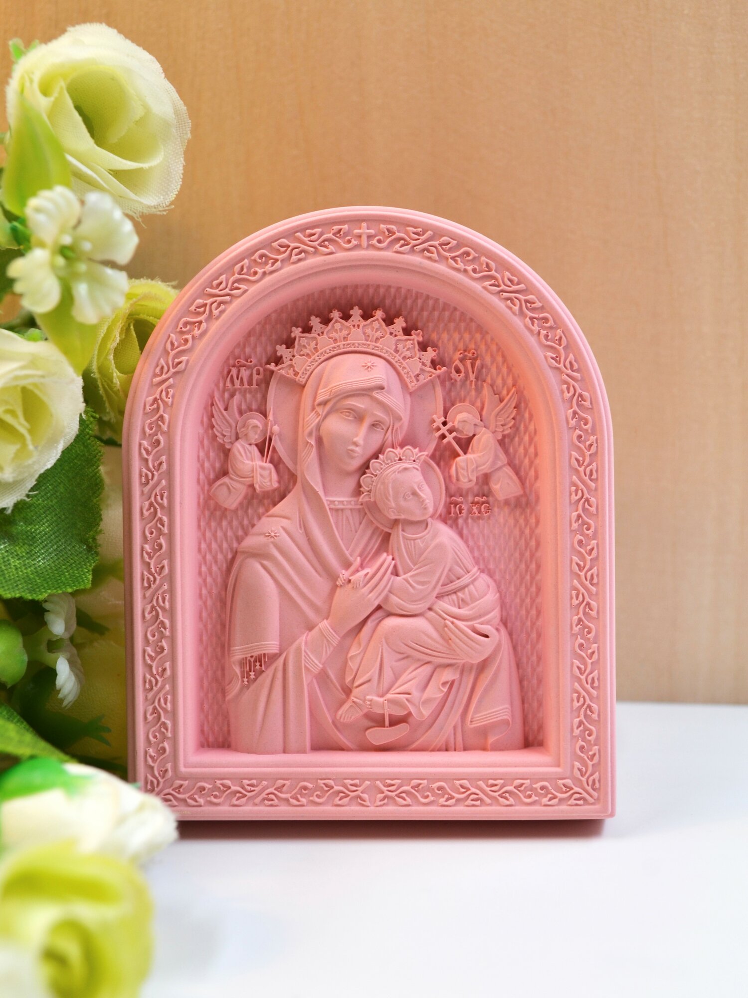 Страстная икона Божьей Матери, Всепомогающая, размер 5,5х7 см, гипс