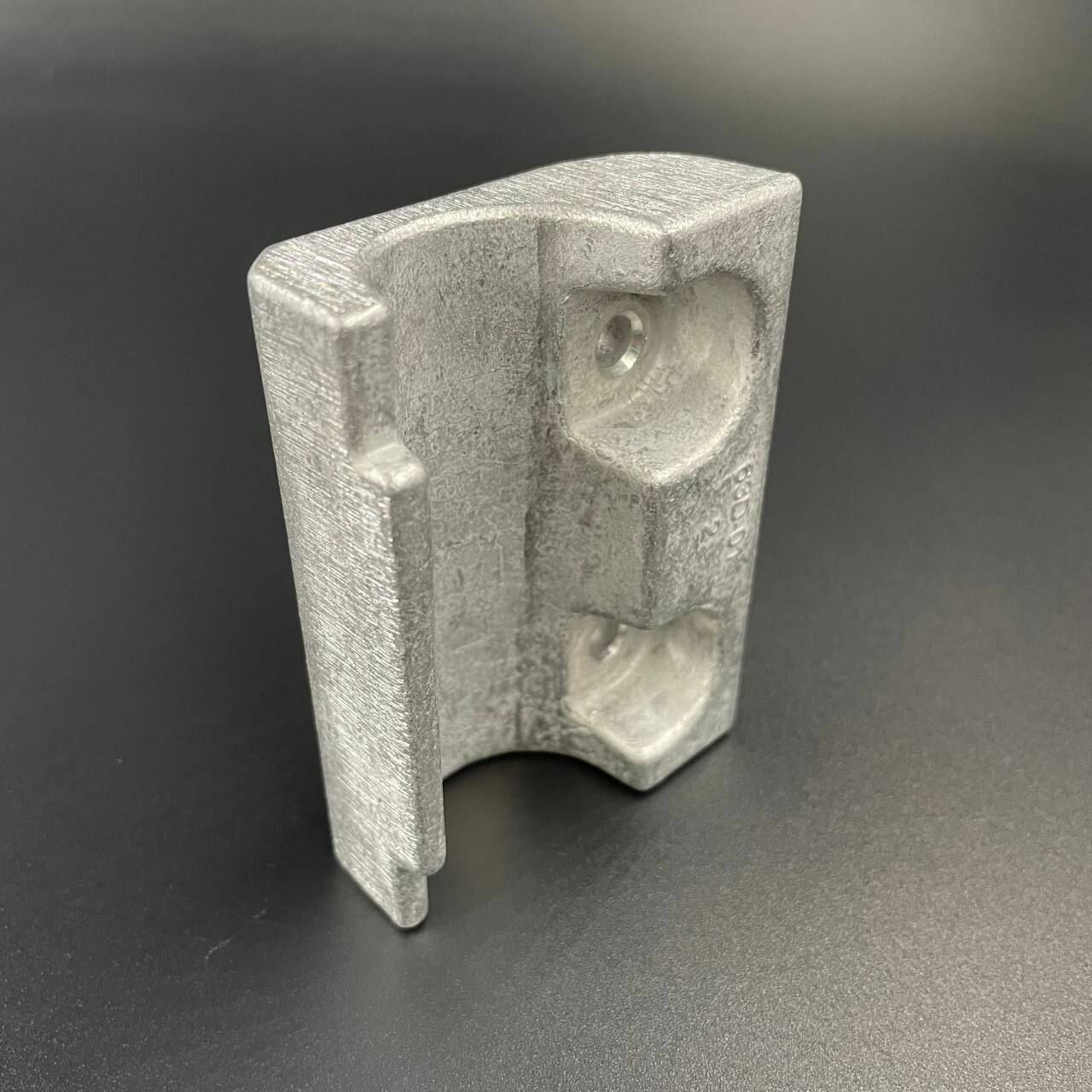 Анод подвески Yamaha F40-50 (OEM номер: 63D-45251-00) (Yamaha)