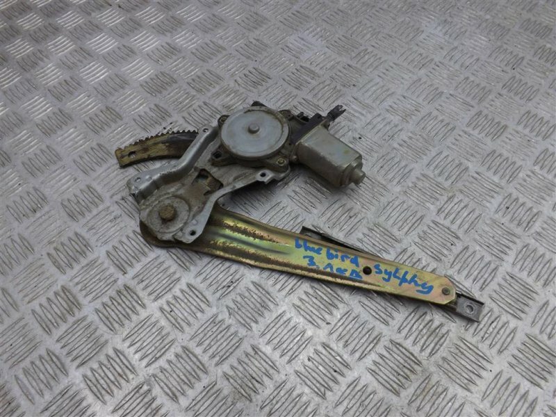 Б/У Стеклоподъемник электр. задний левый Nissan Bluebird Sylphy G10 / Ниссан Блюберд Силфи G10 2.0 QR20DD 150Л.С. 2001