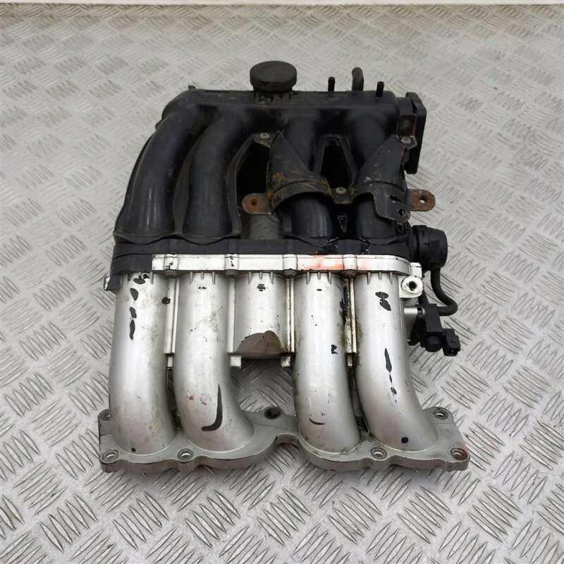 Б/У Коллектор впускной Skoda Octavia A4 / Шкода Октавия A4 1.8 AGN 125Л.С. 1997