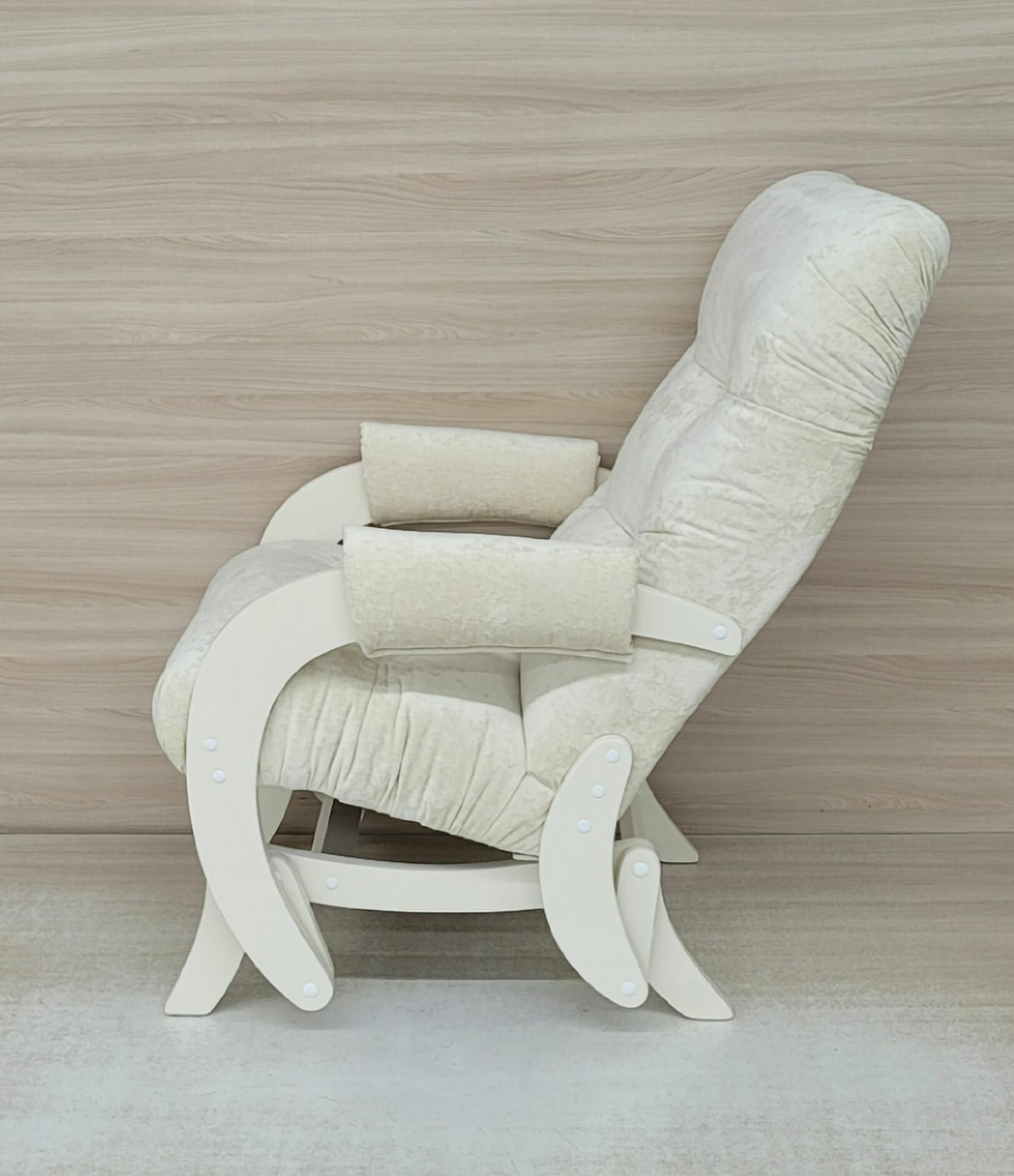 Кресло-маятник для дома, дачи, для мамы, для кормления и укачивания малыша, обивка бежевый велюр — фото 1