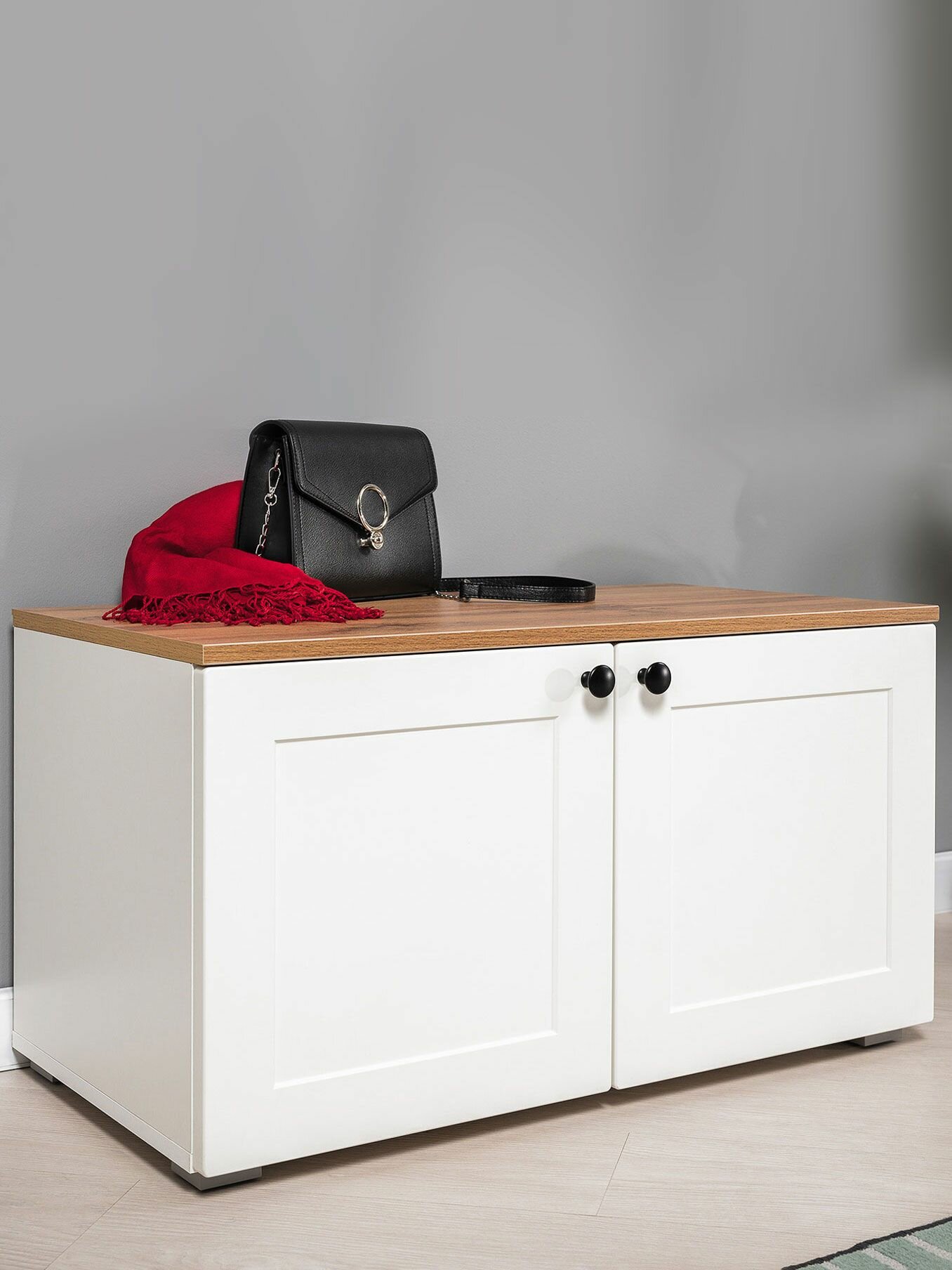 Обувница Остин узкая, закрытая, 80х42х44 см, Белый шагрень / Дуб крафт золотой