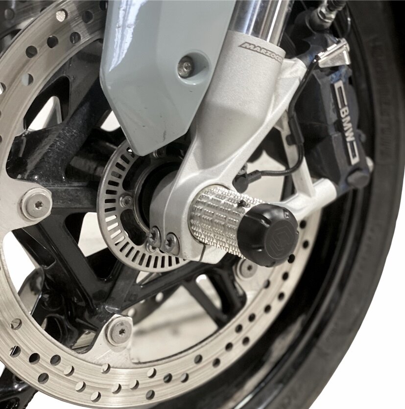 Пеги в ось переднего колеса BMW S1000XR, S1000R, S1000RR, HP4, M1000R CRAZY IRON