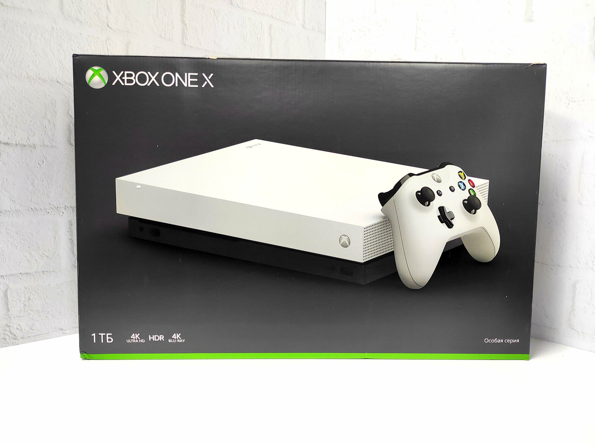 Игровая приставка Microsoft Xbox One X 1000 ГБ HDD, без игр, белый