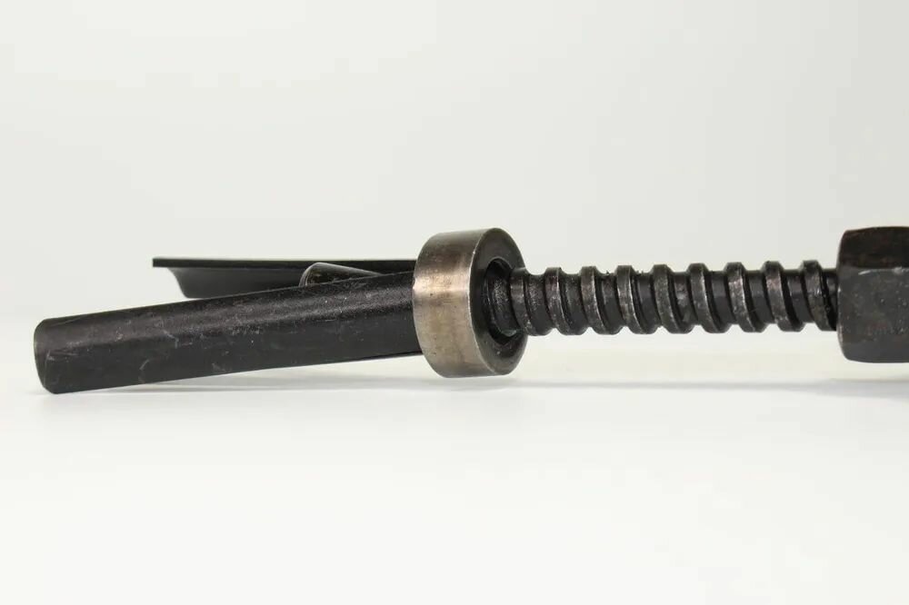 Анкер для алмазного бурения, многоразовый, трехлепестковый, длина 175мм