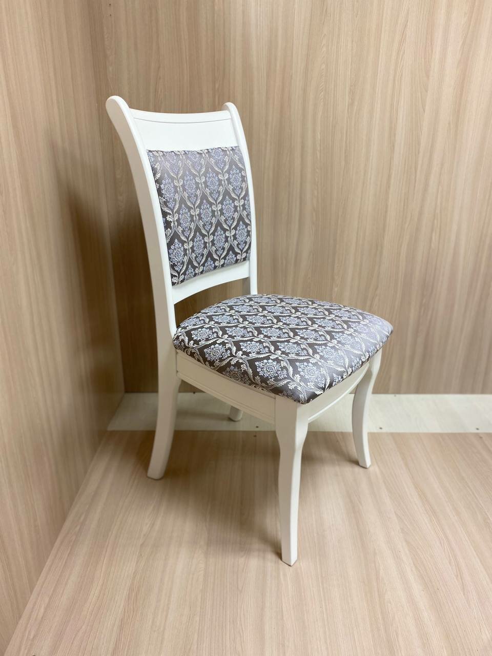 Стул, массив берёзы, мягкая спинка, высота 97см, высота сиденья 47см. крепление металл. стул визит 2