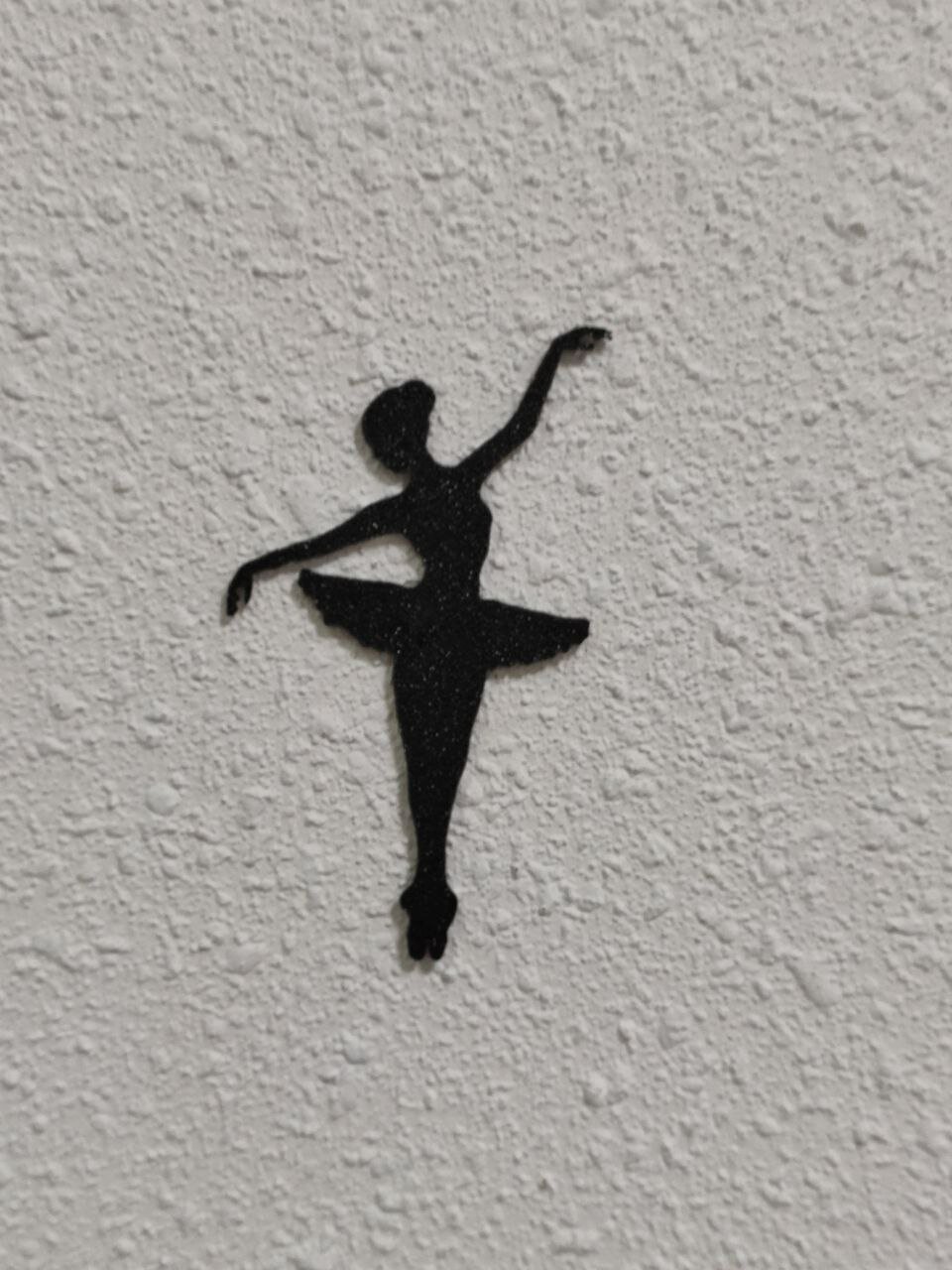 Статуэтка - Балерина на стену