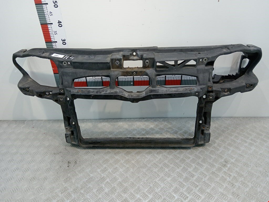 Панель передняя (передняя монтажная панель рамка передняя телевизор) Volkswagen Golf 5 1K0805594 арт. 2227551